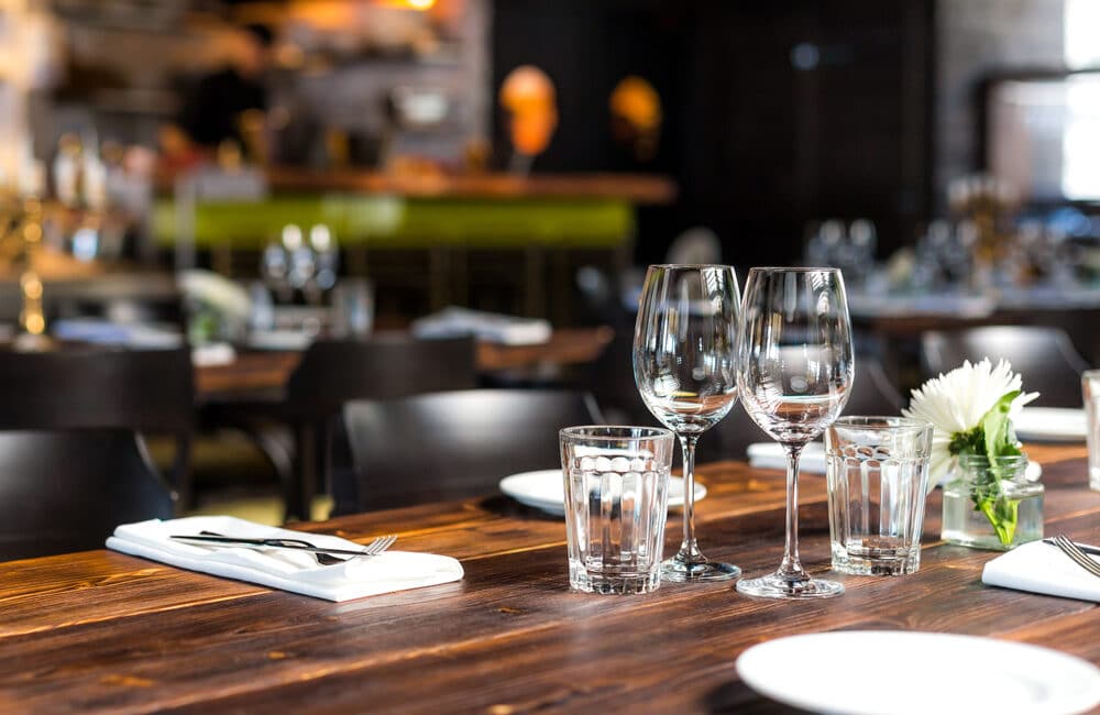 10 Amazing Pittsburgh Restaurants NOT to Miss This Summer!